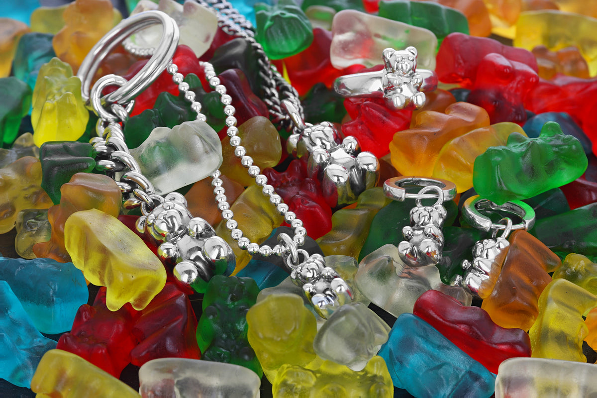 Small Gummie Bear Pendant – King Baby